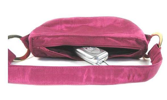 The Way You Close Your Bag | Designer Handbag Blog - RIONI